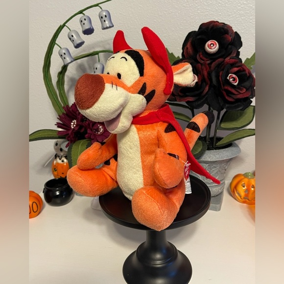 Disney | Toys | Winnie The Pooh Halloween Party Devil Tigger Dancing ...
